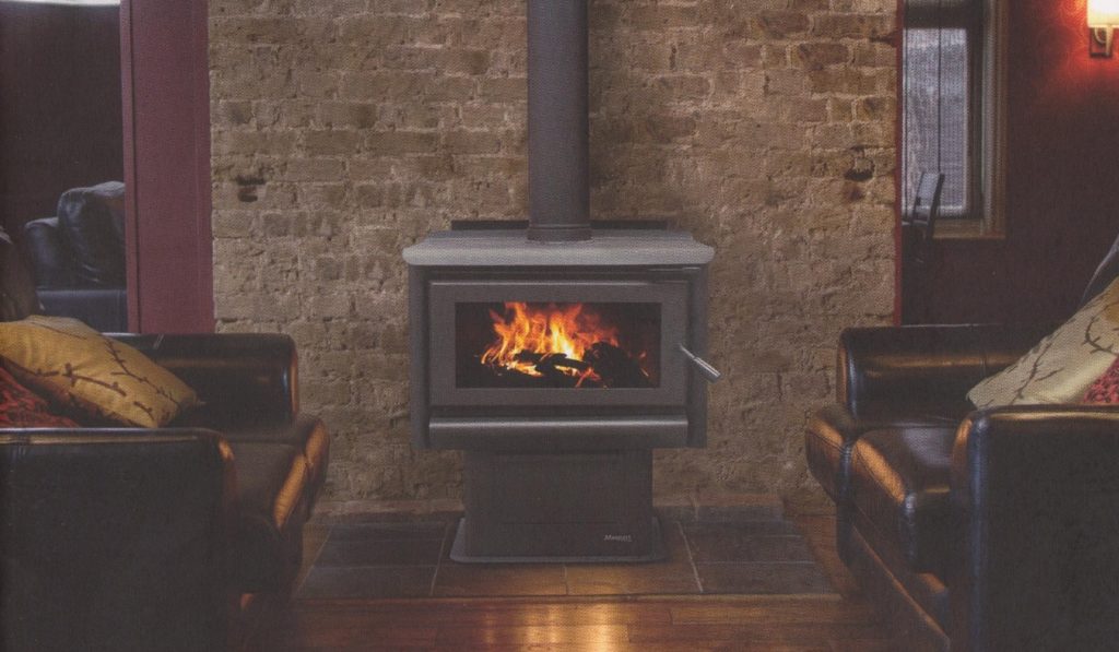 masport-mackenzie-r10000-freestanding-wood-burner-insitu - The Heatstore